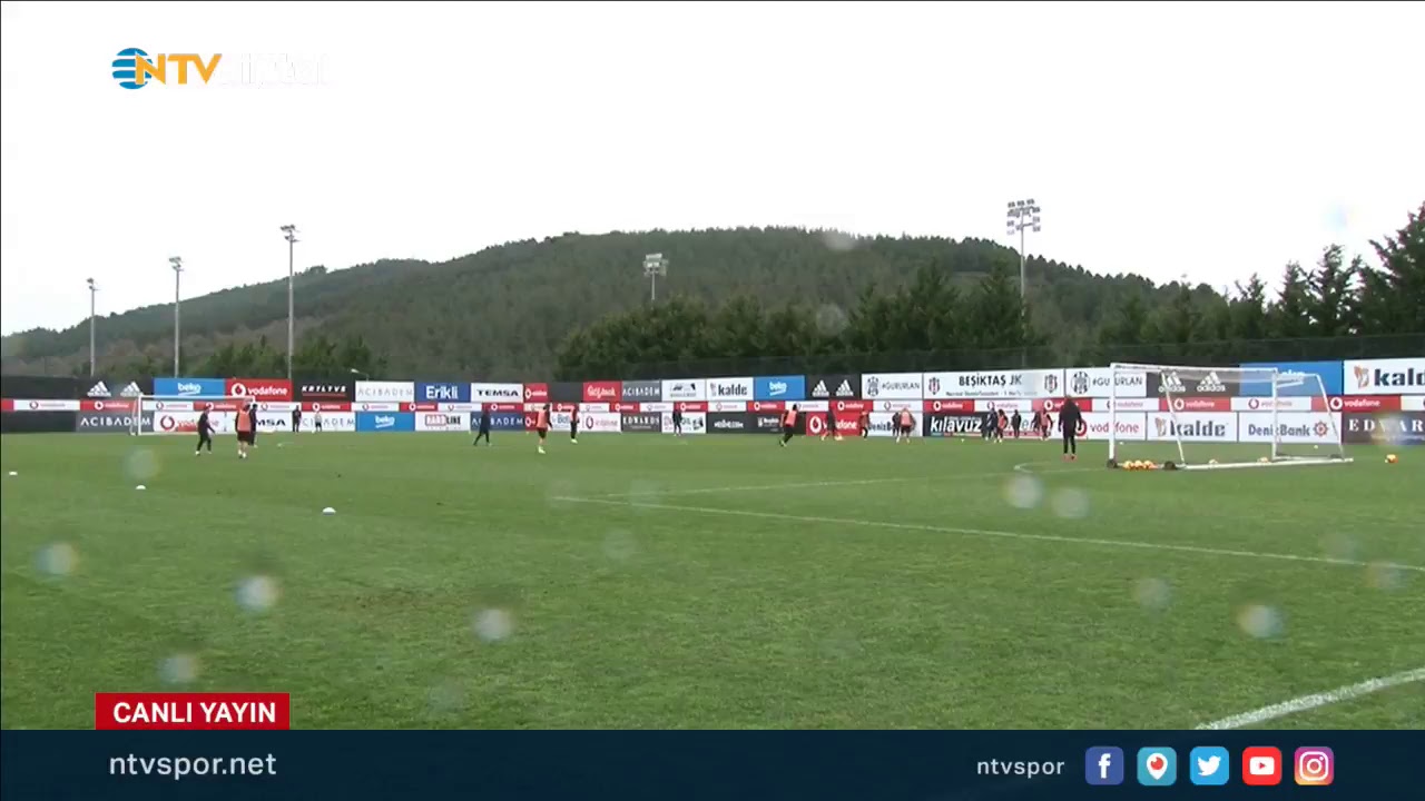 CANLI - NTV ekibi, Beşiktaş antrenmanından son gelişmeleri aktarıyor ...