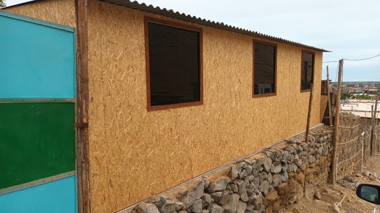 CASA PREFABRICADA DE MADERA Y OSB 5 X 8 DONACION - YouTube