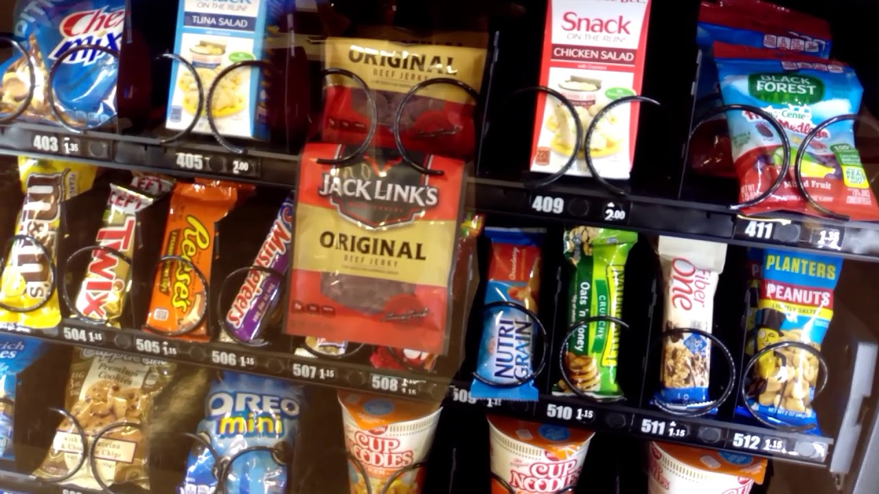 Beating the vending machine (FAIL) - YouTube