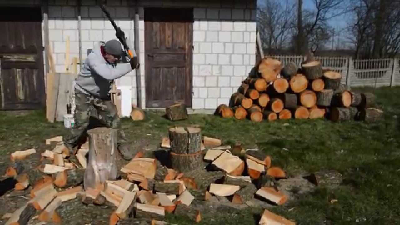 Siekiera Fiskars X27 w rękach amatora. Fiskars X27 splitting axe ...