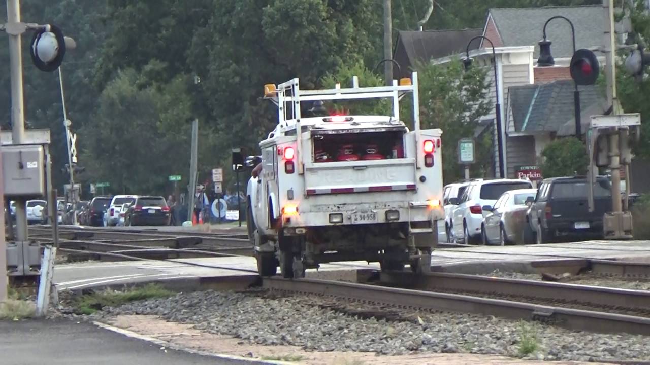 CSX hi-rail in Ashland, VA - YouTube