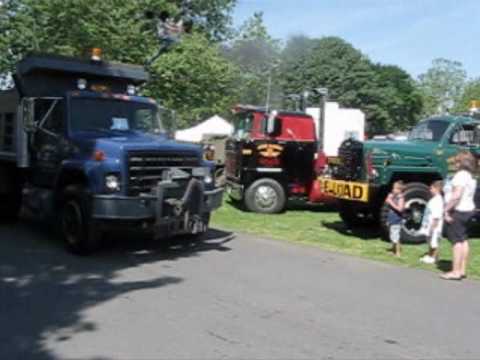 1982 International S1800 Dump Truck - YouTube