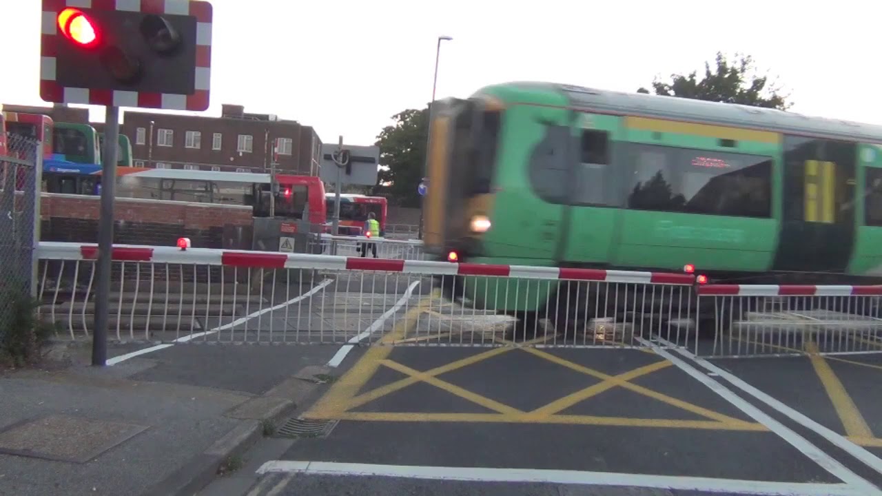 Chichester Basin Rd Level Crossing - YouTube