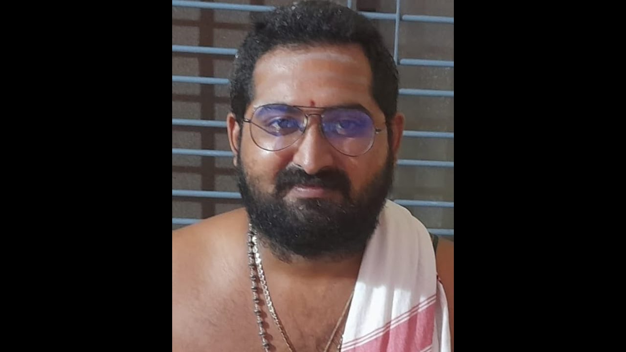 Ghana Patha Chaitanya Pandit Gokarna - YouTube