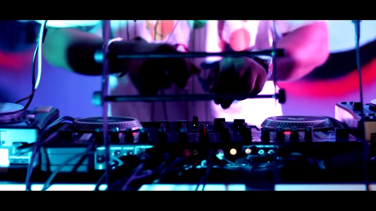 Kembly-En Ti feat Charly Bless - YouTube