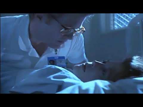 Terminator 2: Sarah Connor Gets Licked (fullscreen)