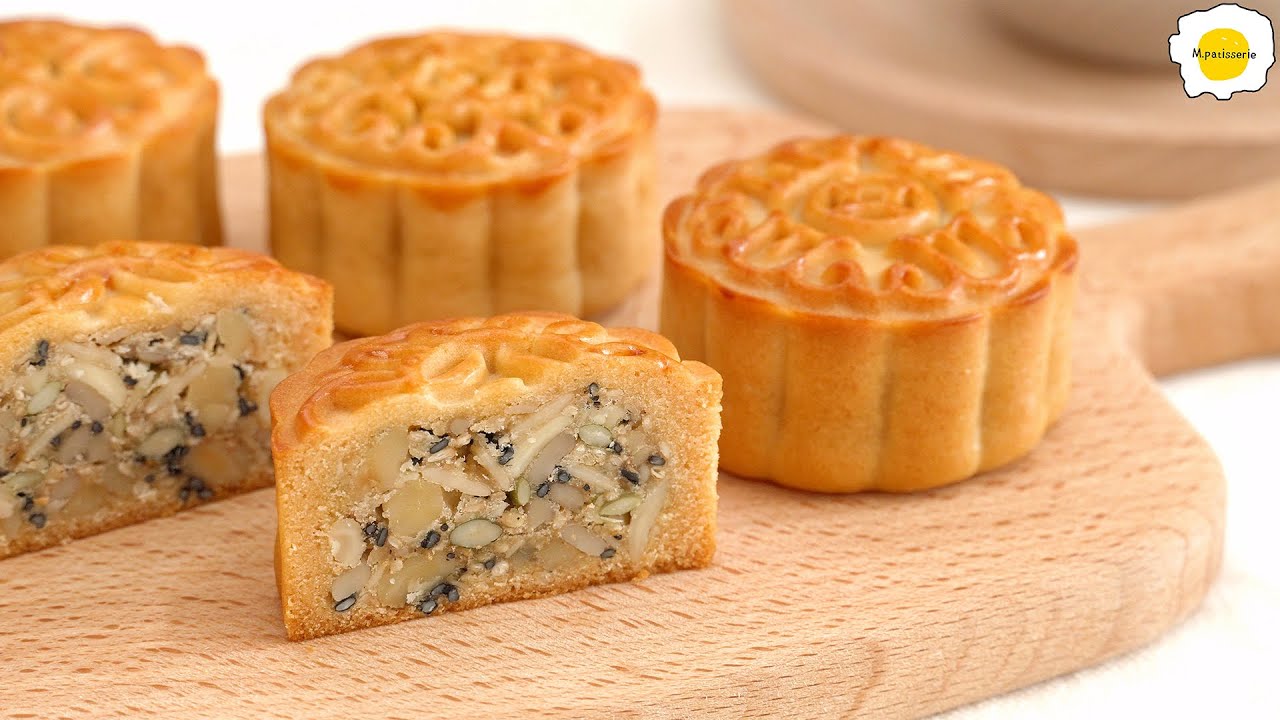 Five kernel moon cakes 五仁月饼 Gâteau de lune aux cinq noyaux - YouTube