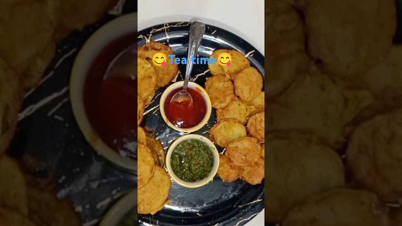 😋Alu nd lauki ke pakode😋#lovesongs #recipe #food - YouTube