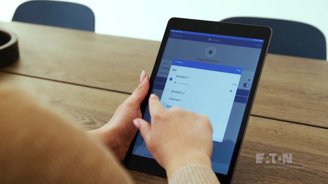 Hvordan endre innstillinger for scener via xComfort Bridge-appen - YouTube