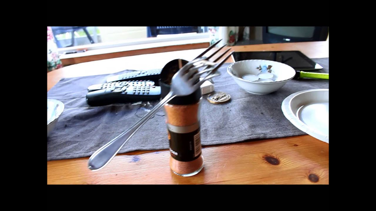 Fork Balance trick performed by Bjarte Aakra - YouTube
