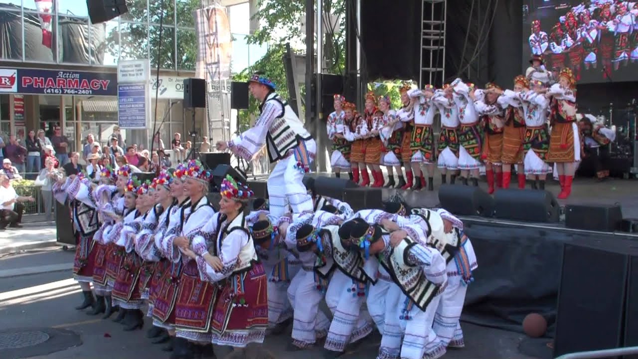 Barvinok (Барвінок) dancers of Mississauga @ 15th. Toronto Ukrainian ...