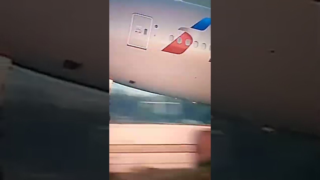 American Airlines Boeing 777 smooth take off. - YouTube