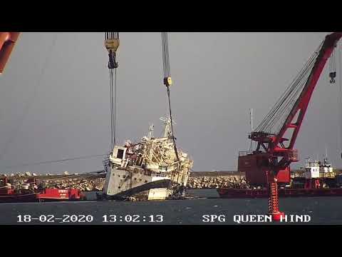 CTnews.ro | Nava Queen Hind a ajuns la cheu în Portul Midia - YouTube