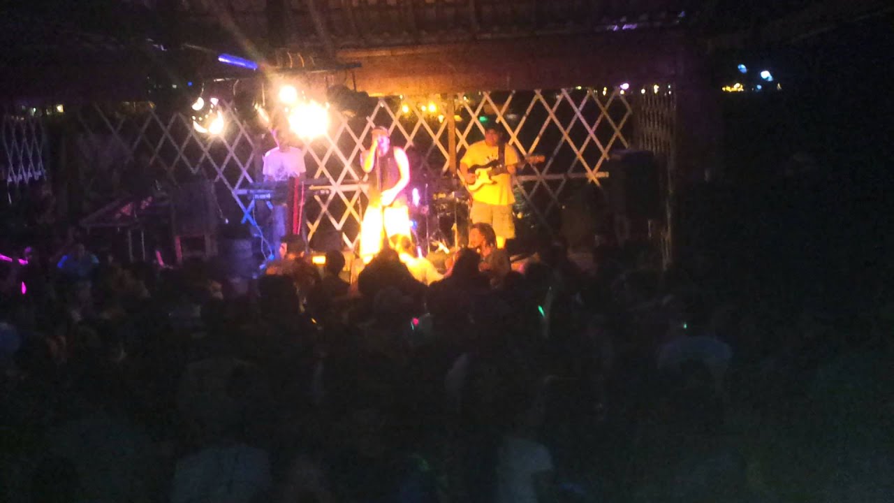 superman - Reggae Town / Sunset Gold Mar - YouTube