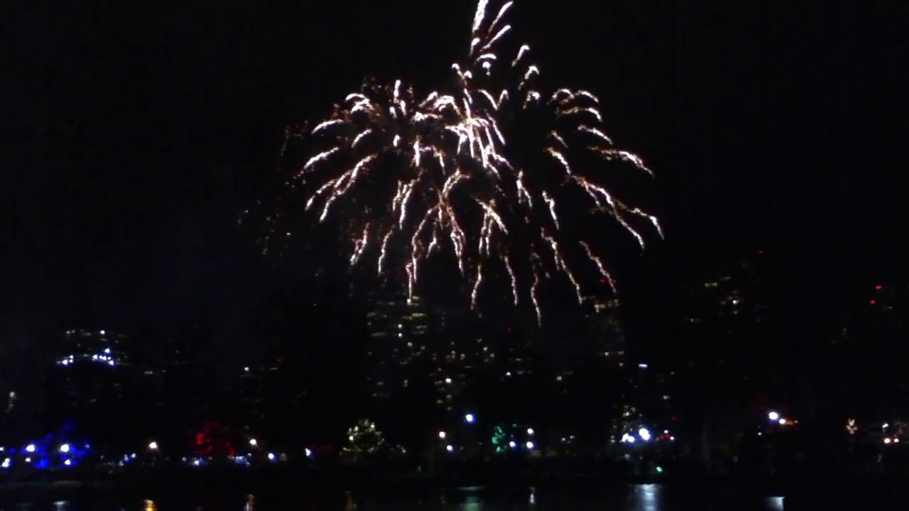 Boston Common NYE 2017 Fireworks - YouTube