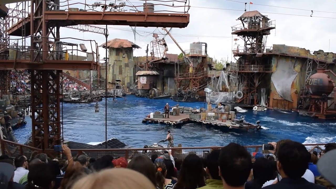 WaterWorld Show (Best Action Scenes) - Universal Studios - Hollywood ...