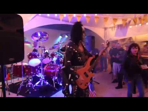 Jonathan Rocks Live @ Main Street station - YouTube