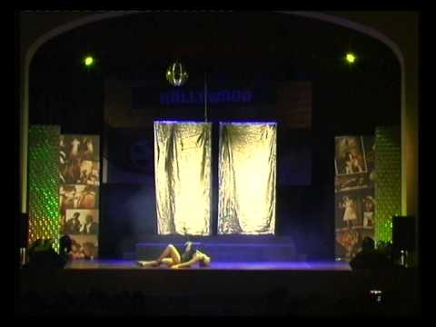 Claudia Di Filippo - FLASHDANCE - YouTube