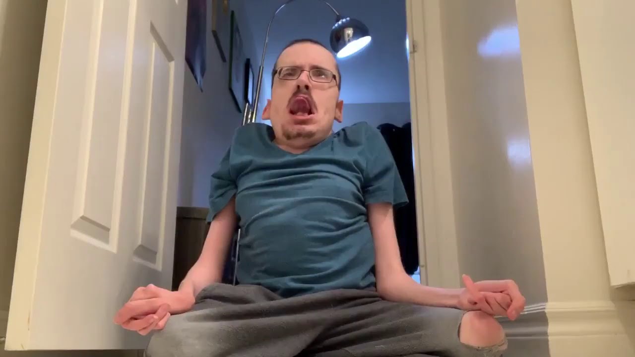 MEDITATING 🙄 - Ricky Berwick - YouTube