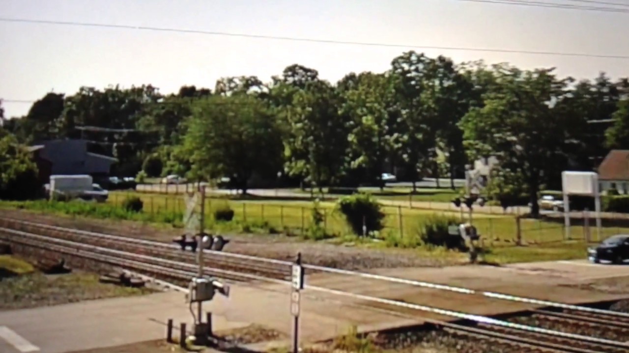 Union Pacific And Norfolk Southern Passes Chesterfield Crossing Railcam ...
