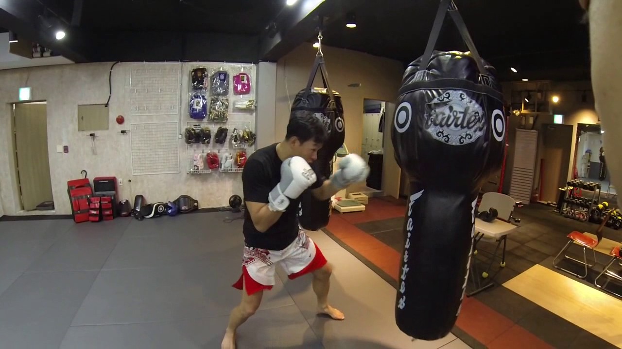 [목동 타운짐] 학생부 미트훈련 후 가벼운 기술 스파링 kickboxing beginner mitt workout and ...