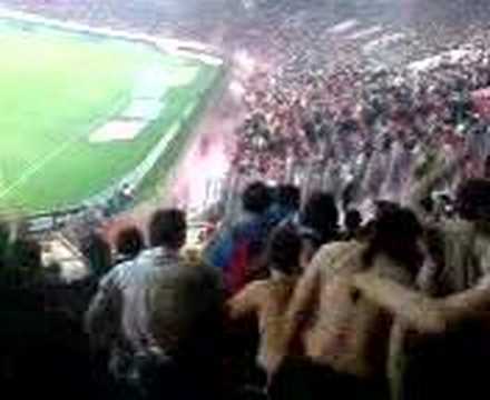 iraklis fans kofto / xasiklis (olympiacos-IRAKLIS greek cup) - YouTube