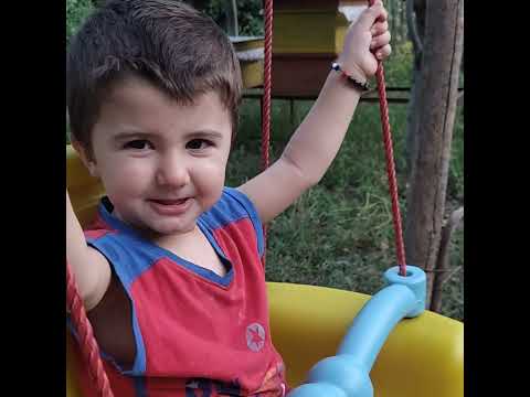 Baba nənə sevgisi nəvə üçün.😀   Sevinc