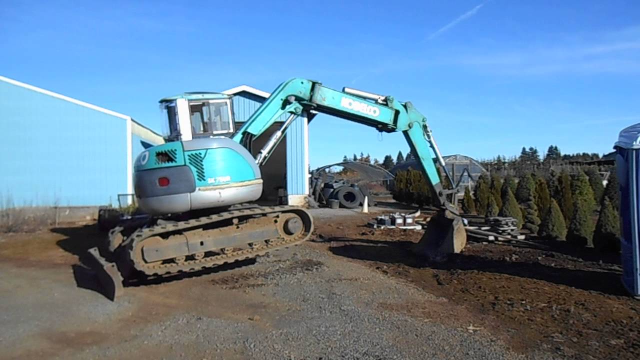 Kobelco SK75UR - YouTube