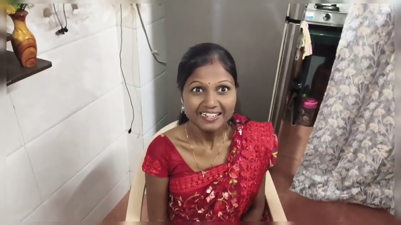 iPhone vs Bhendi 😂 | Navra Bayko Funny Comedy | Marathi Shorts # ...