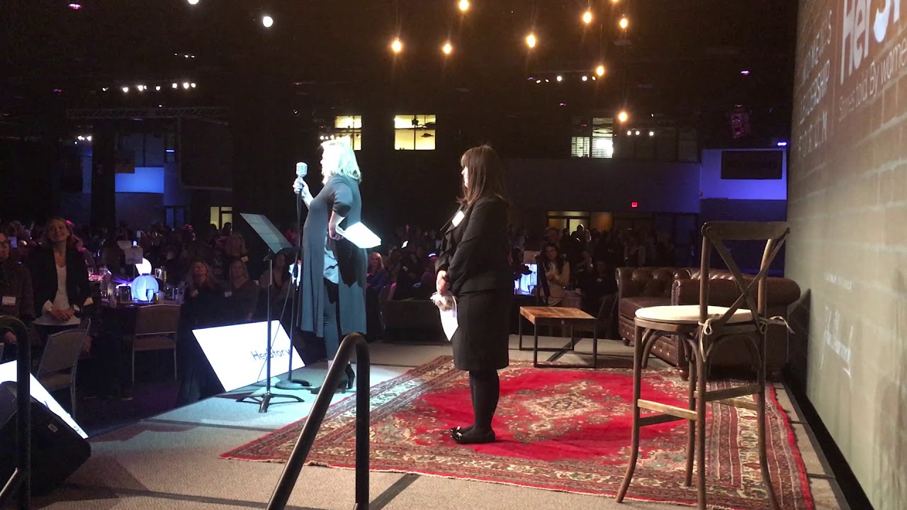 Collette Divitto of Colletteys Cookies standing ovation - YouTube