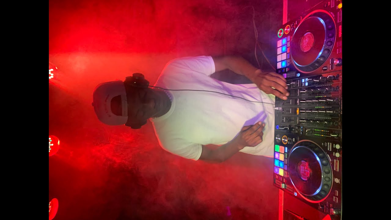 Mixing with Mamzy (2024 Live Afrobeats mix by DJ Mamzy) - YouTube