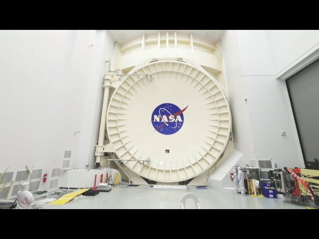 Nasa Vacuum Chamber Door Vacuum Chamber Nasa Hi Res Stock Photography