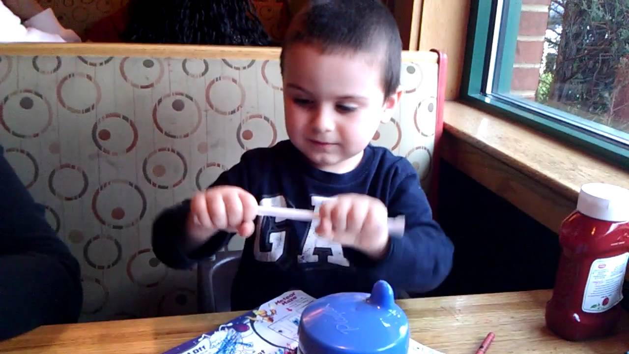 Joey at Applebees - YouTube