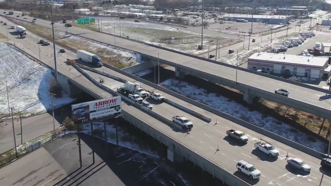 I-70 westbound cut to one lane, impacting Kansas City traffic - YouTube