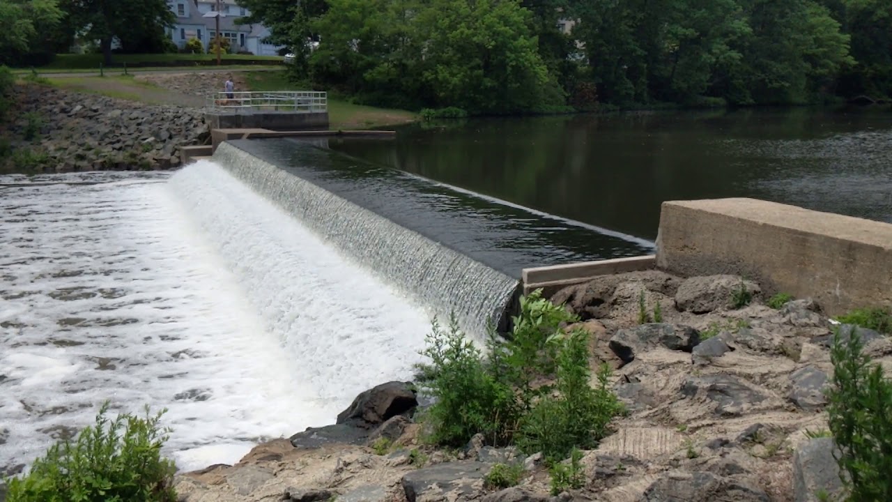 Rahway River Park Waterfall - YouTube