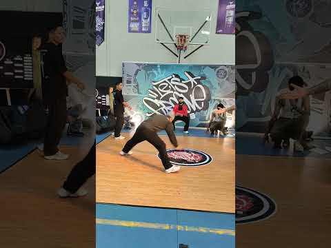 B boy battle - YouTube