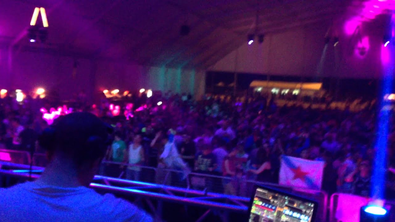 Darkrow @ Techno-Flash Festival 2014 (Aranda de Duero. Burgos) - YouTube