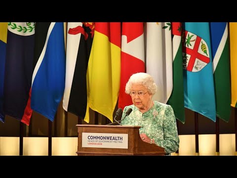 Queen Elizabeth's 15 Countries: The Commonwealth Realms - YouTube