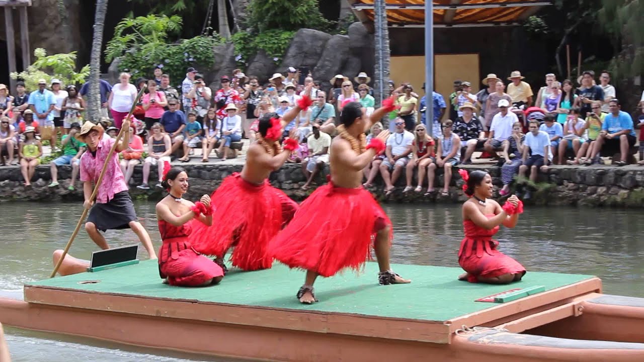 POLYNESIAN CULTURAL CENTER - TONGA DANCE - YouTube