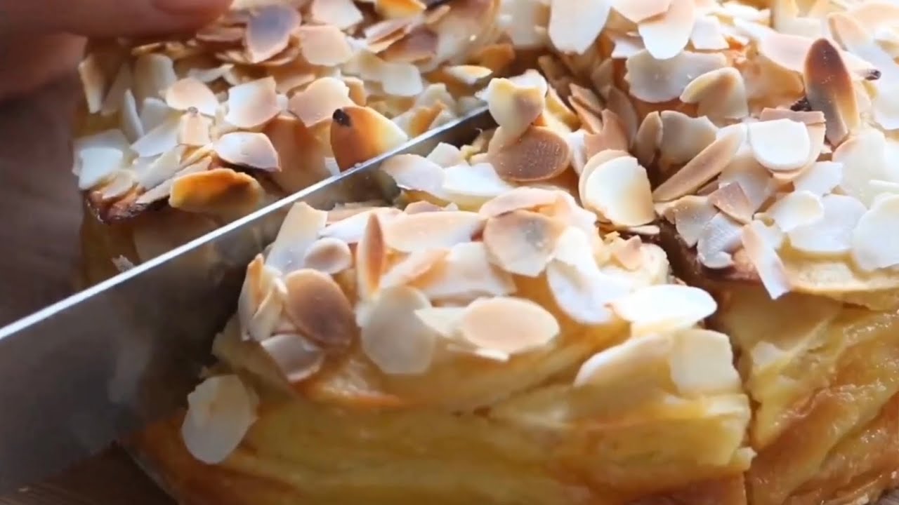 chinese cake recipe turned so delicious ,by adding apples and 2 eggs ...