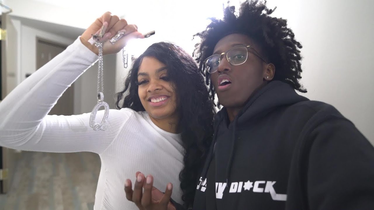 VaeRedd Robbed Shaqq For His Chain! - YouTube