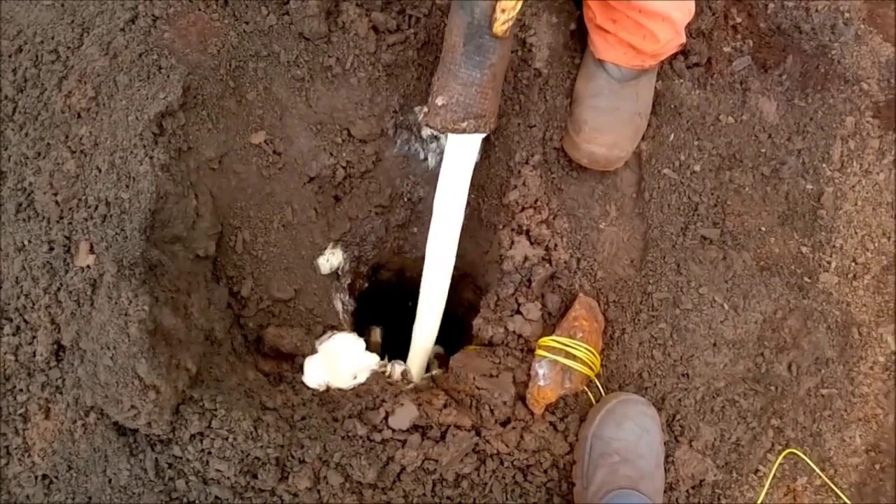 Carregamento (Emulsão e Anfo) - Desmonte de rocha com explosivos - YouTube