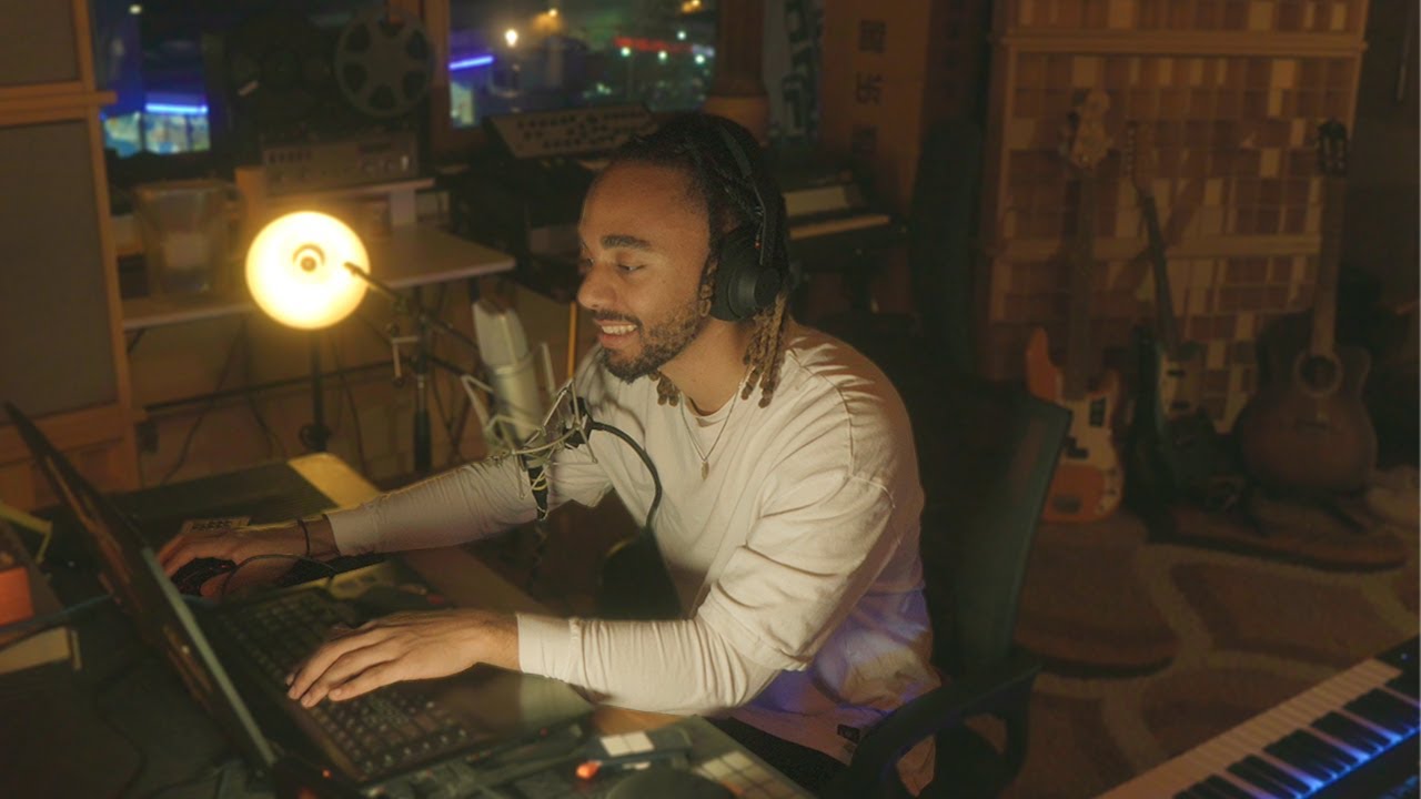 Sampling Random Tik Toks into Beautiful Beats - YouTube