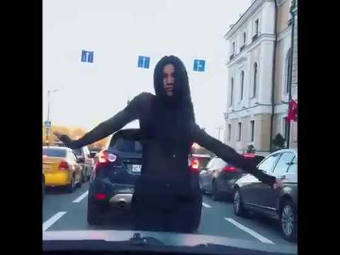 Nice traffic dance - YouTube