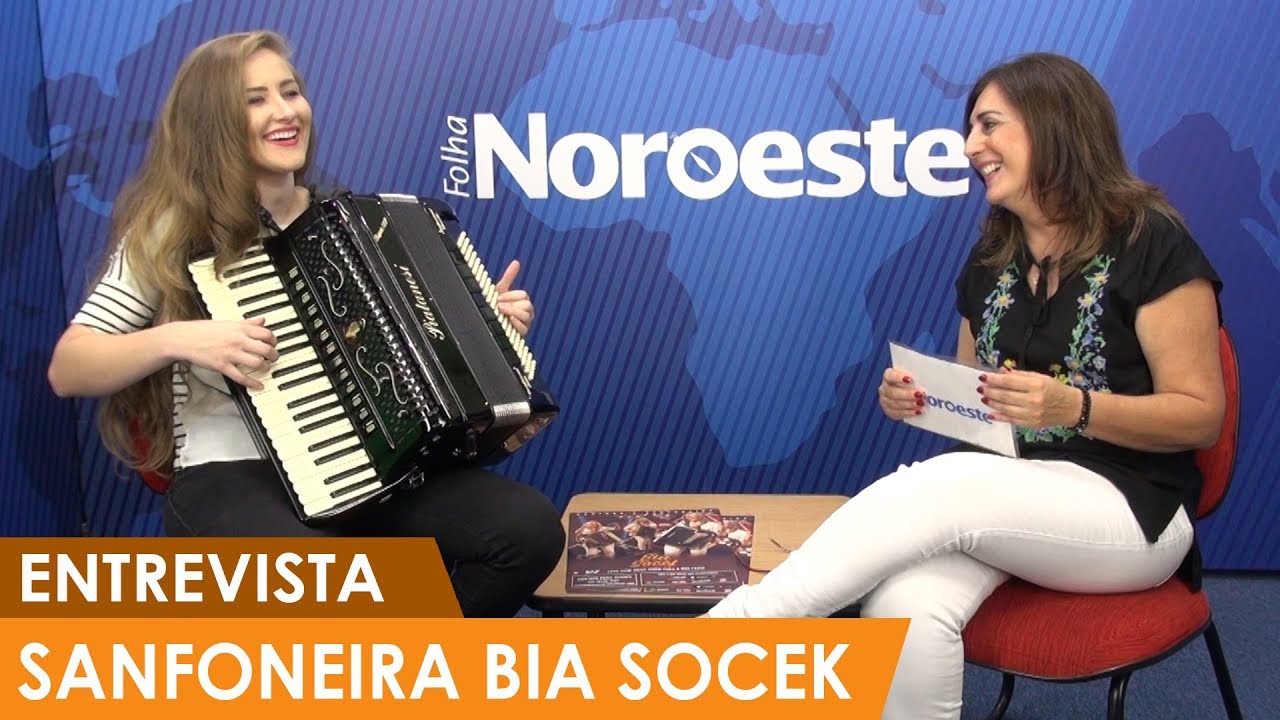 Entrevista com a cantora e sanfoneira Bia Socek - YouTube
