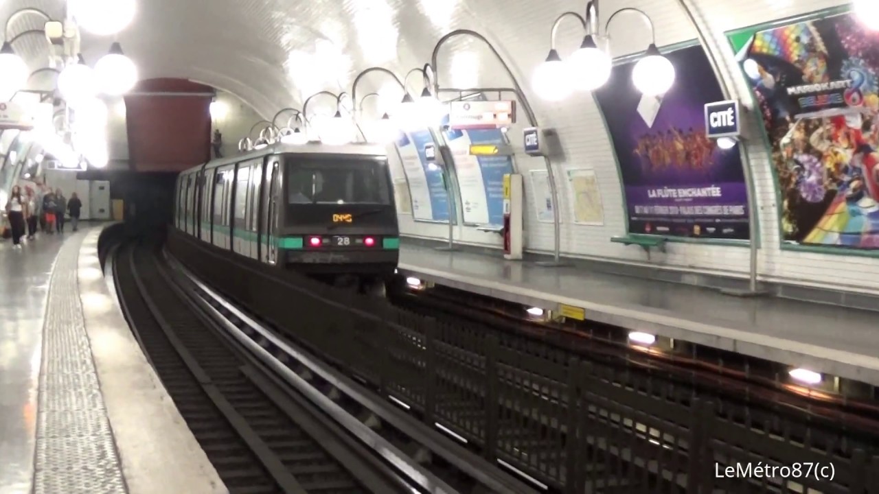 RATP Paris Métro MP89 sur la ligne 4 départ à Cité - YouTube