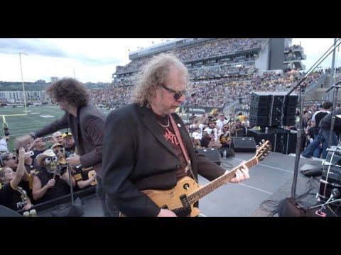 A Hamilton, Ont. news outlet says Teenage Head founder Gord Lewis was ...