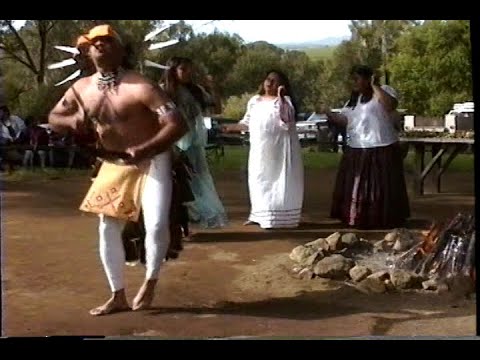 Pomo Dancing at KuleLoklo in 1998: The Brown Family - YouTube