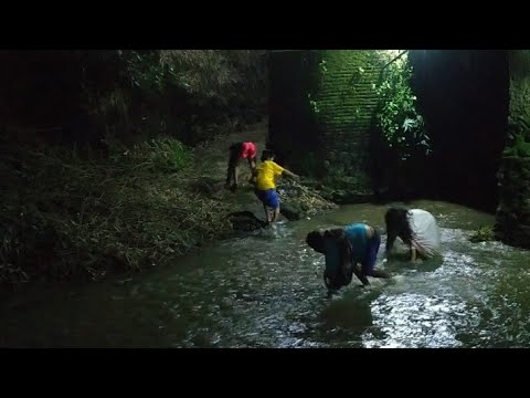 Prank hantu kuntilanak bikin panik 😂|| lagi enak\