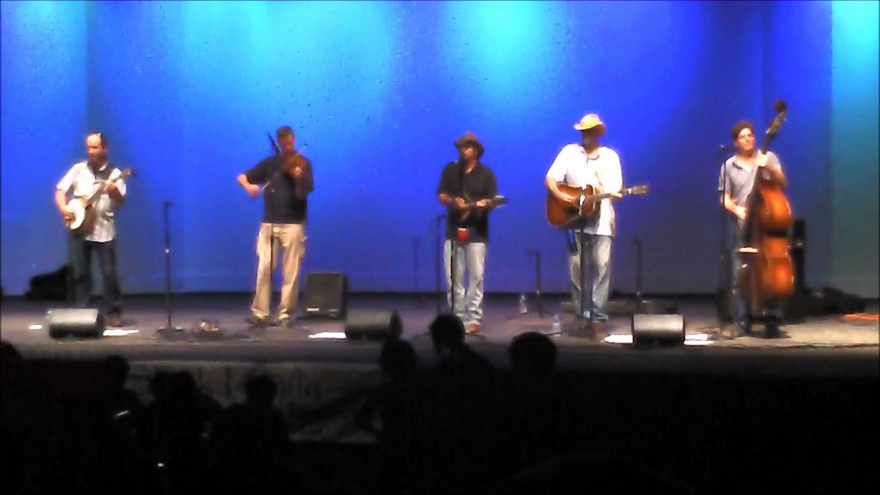 Slack Family Bluegrass Band - Long Last Look - YouTube